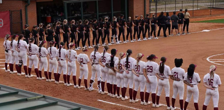 Jones College softball ascends to top spot in latest national poll