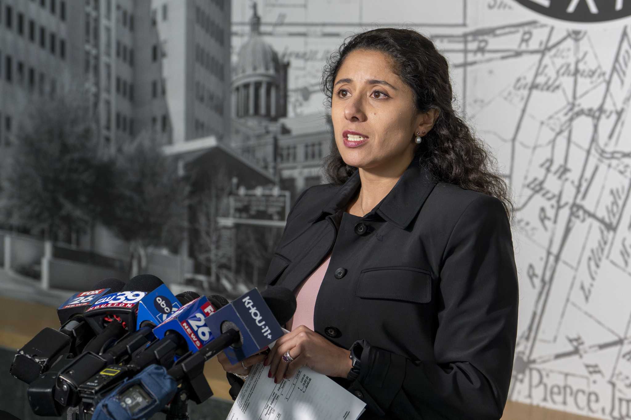 Commissioners approve $870K for Judge Lina Hidalgo and former aide's ...