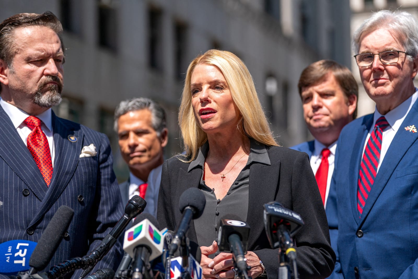 'Civil war’: MAGA flips out as Pam Bondi accused of pulling fast one ...