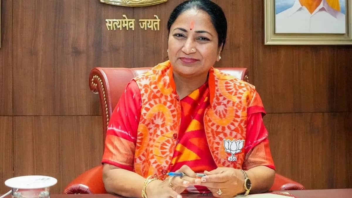 दिल्ली में बड़ा बदलाव, IAS Madhu Rani बनीं CM Rekha Gupta की सचिव