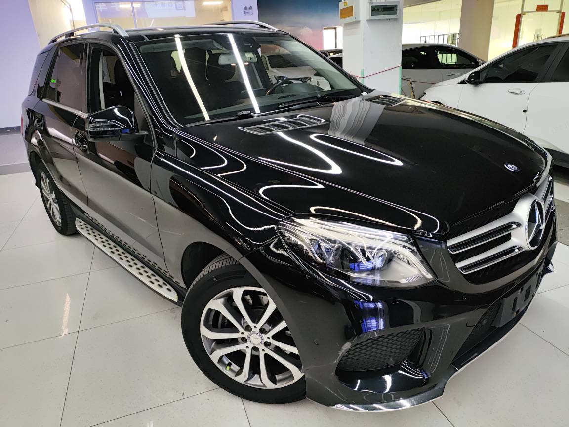 奔驰 奔驰GLE 2017款 GLE 320 4MATIC 豪华型实拍图