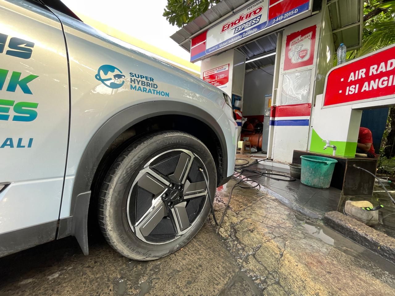 Isi Angin Ban Lebih Tinggi Dari Rekomendasi Pabrikan, Ini Dampaknya