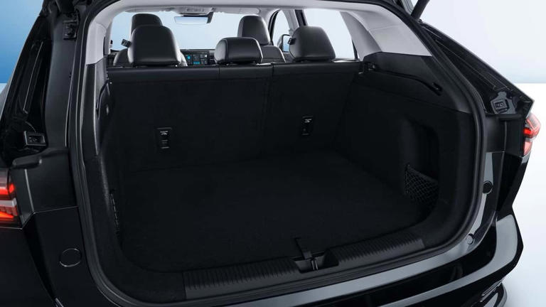 MG HS 2025: interior y maletero del renovado SUV híbrido