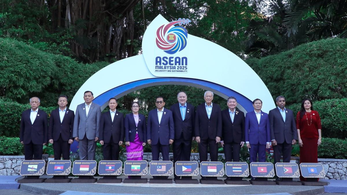 Teodoro calls on ASEAN to unite amid threats in West PH Sea