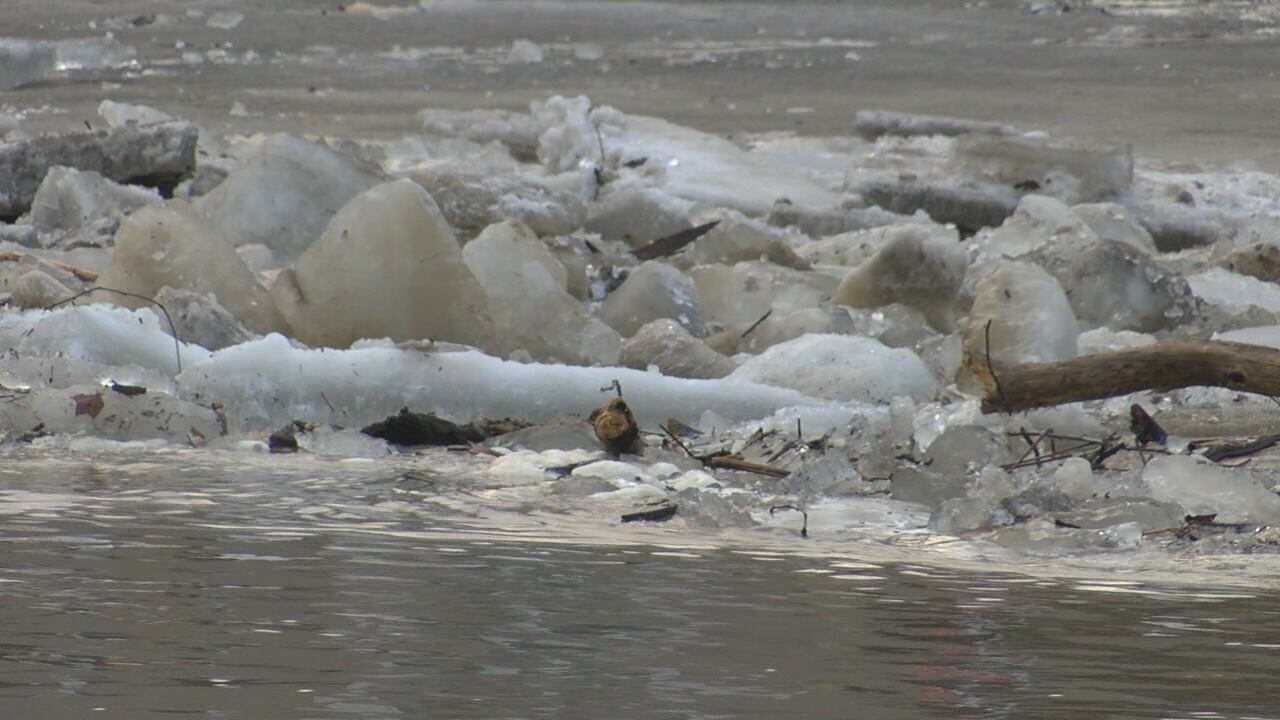 Lake County fire departments monitoring ice jams