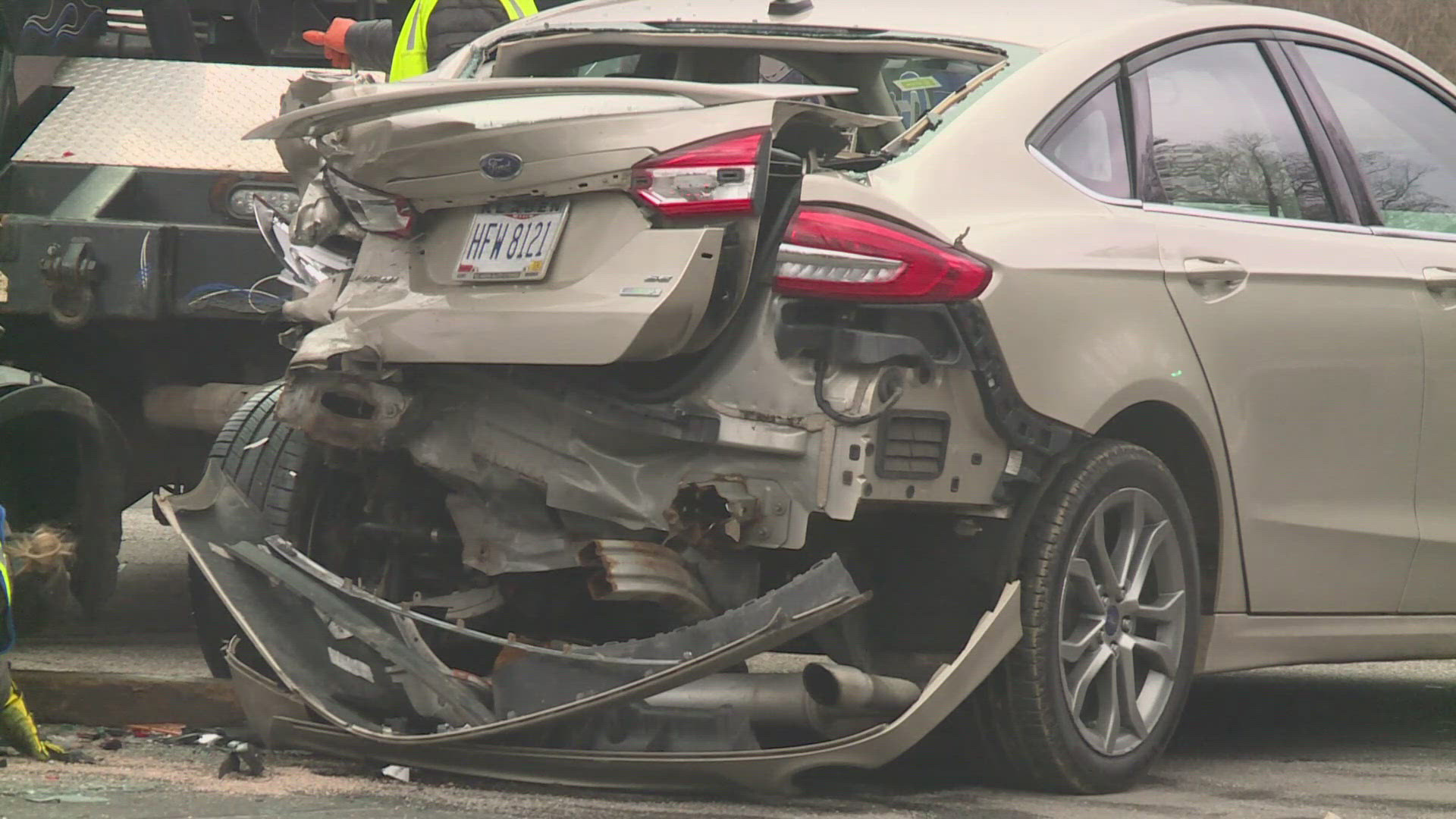 Brecksville police: Suspect apprehended after crashing stolen car into ... Brecksville police: Suspect apprehended after crashing stolen car into ...