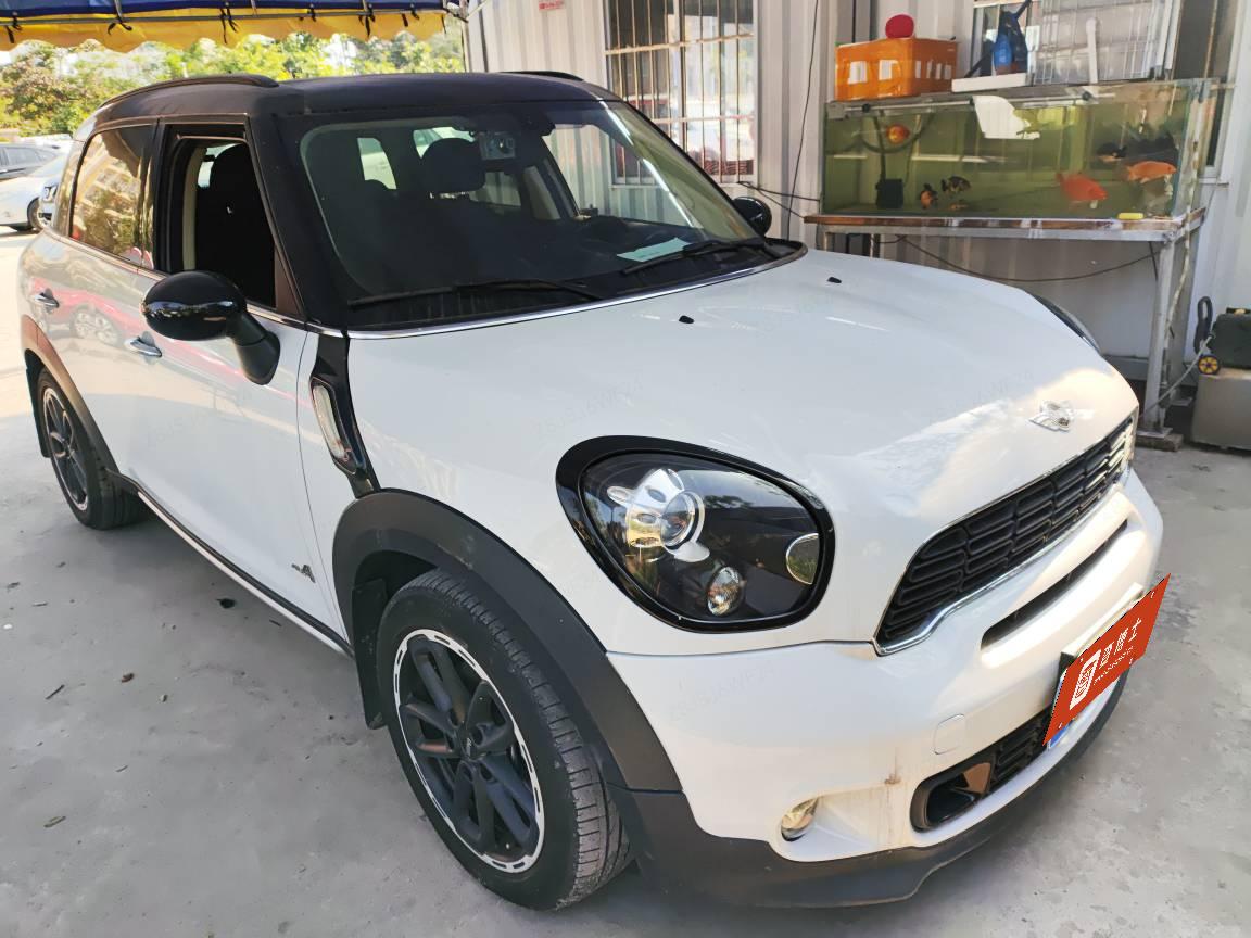 MINI MINI COUNTRYMAN 2016款 1.6T COOPER ALL4 Excitement装备控实拍图