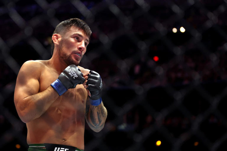 UFC Vegas 103 Odds, Props, Parlays & Picks