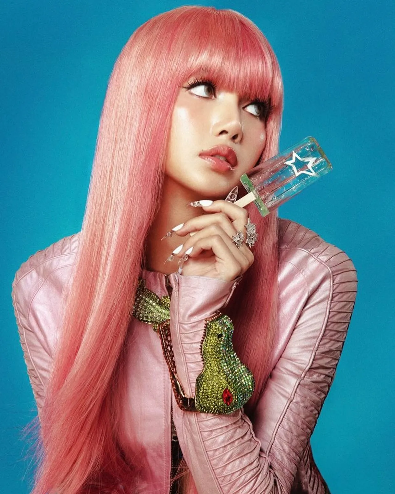 มาแล้ว!! ลิซ่า ปล่อย MV ใหม่ "FXCK UP THE WORLD" มาพร้อมอัลบั้มเดี่ยว ...