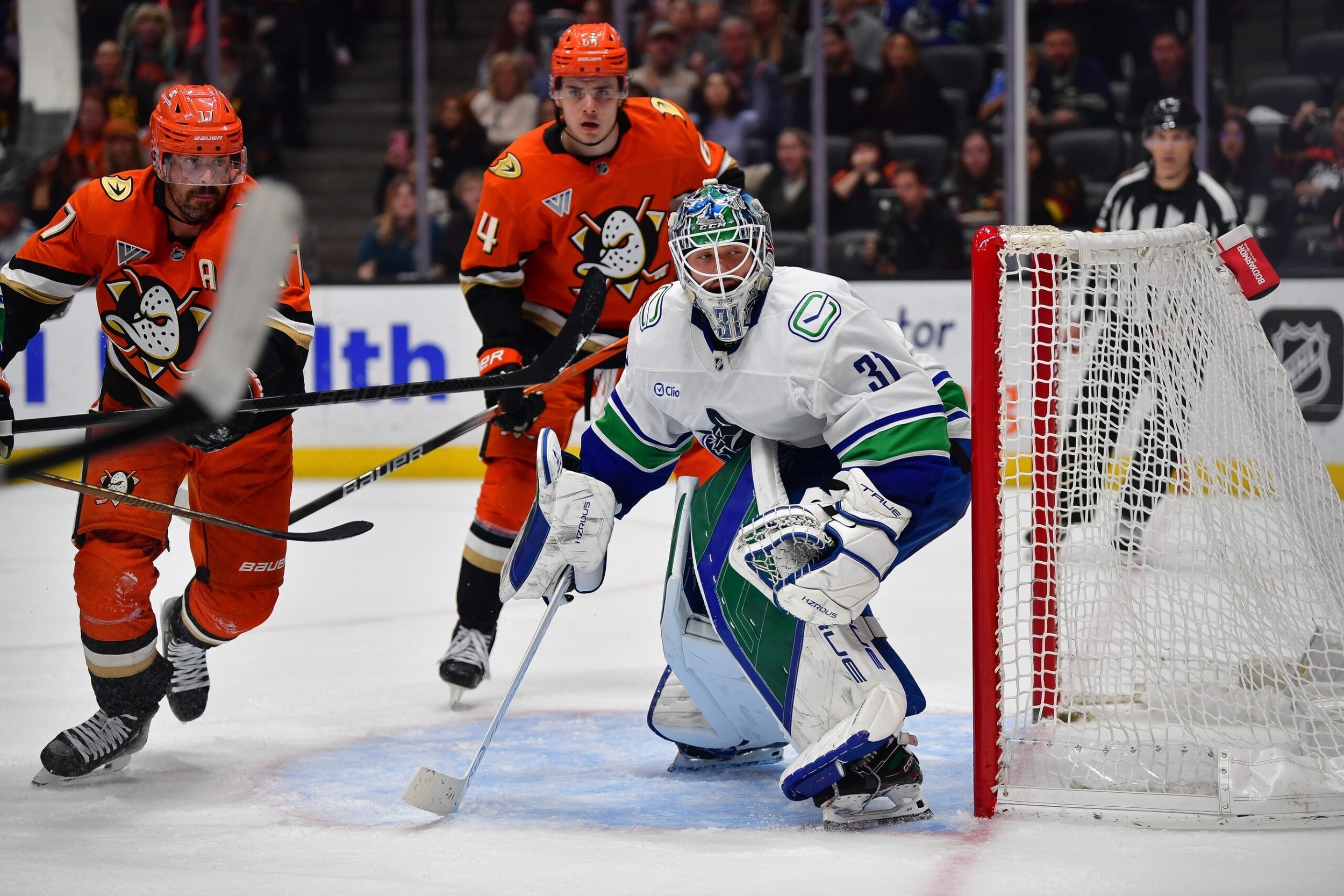 Canucks blow two goal lead en route to 5-2 loss vs. Ducks