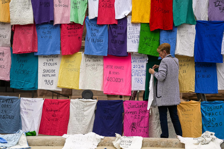 Uvalde parents, Texans for gun safety demand state raise minimum age ...