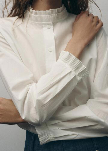 Modetrend 2025: Die schönste Trend-Bluse im Frühling kommt von Zara