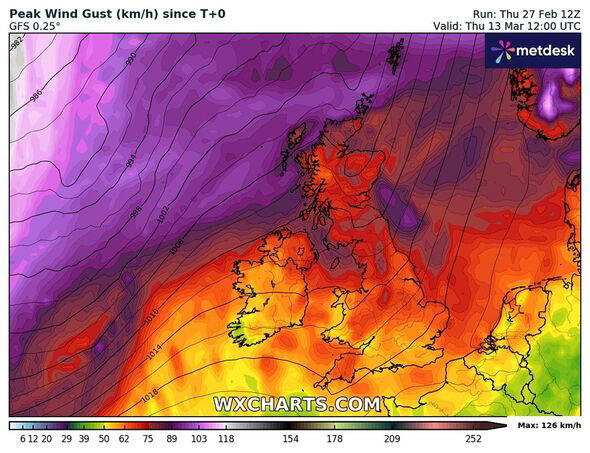 UK weather maps show huge 547-mile Atlantic storm set to smash Britain ...