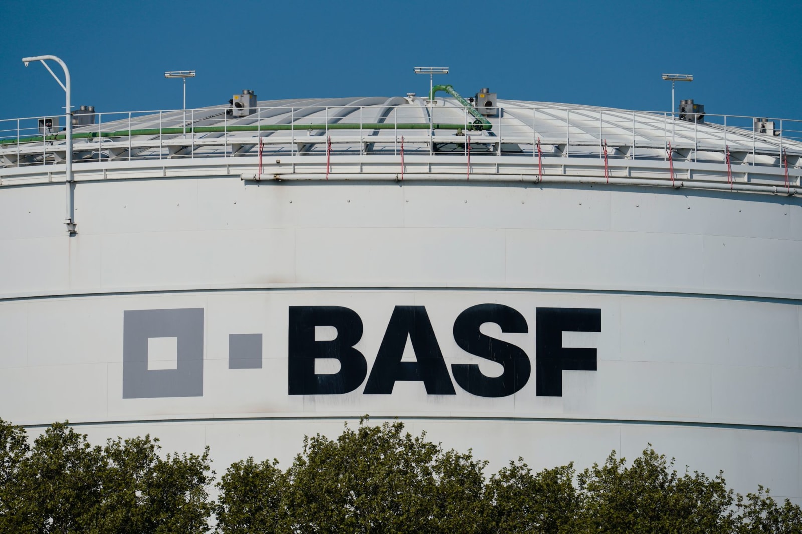BASF group posts modest expectations for 2025
