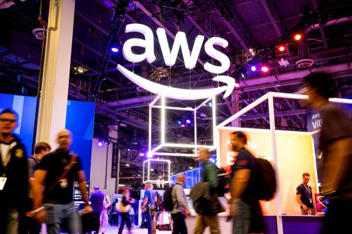 Amazon Web Services rend l’informatique quantique plus abordable avec la nouvelle puce Ocelot