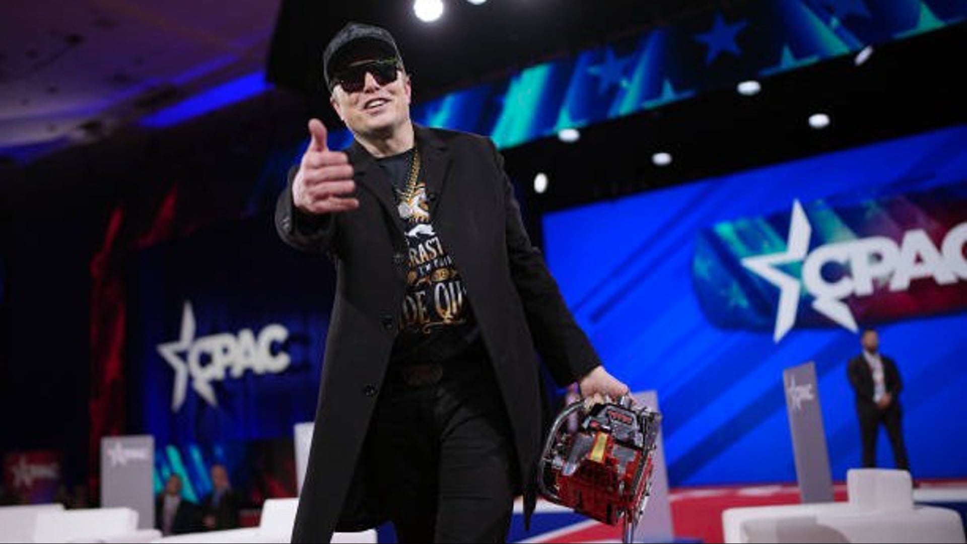 230,000+ Sign Petition To Revoke Elon Musk's Canadian Citizenship