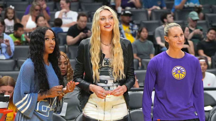 Cameron Brink literally punches down when joking about Kevin Hart's height