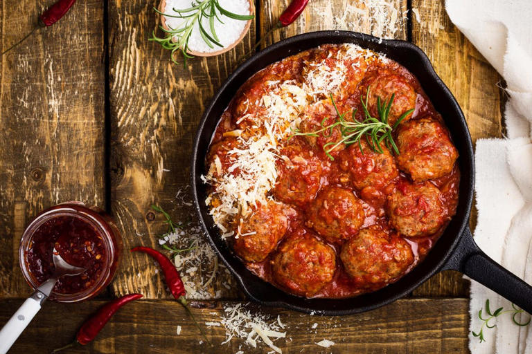 These 4 Foods Cause Big Problems for Cast-Iron Cookware