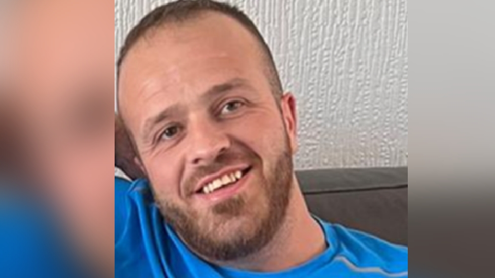 'Loving dad' found dead had facial injuries - inquest