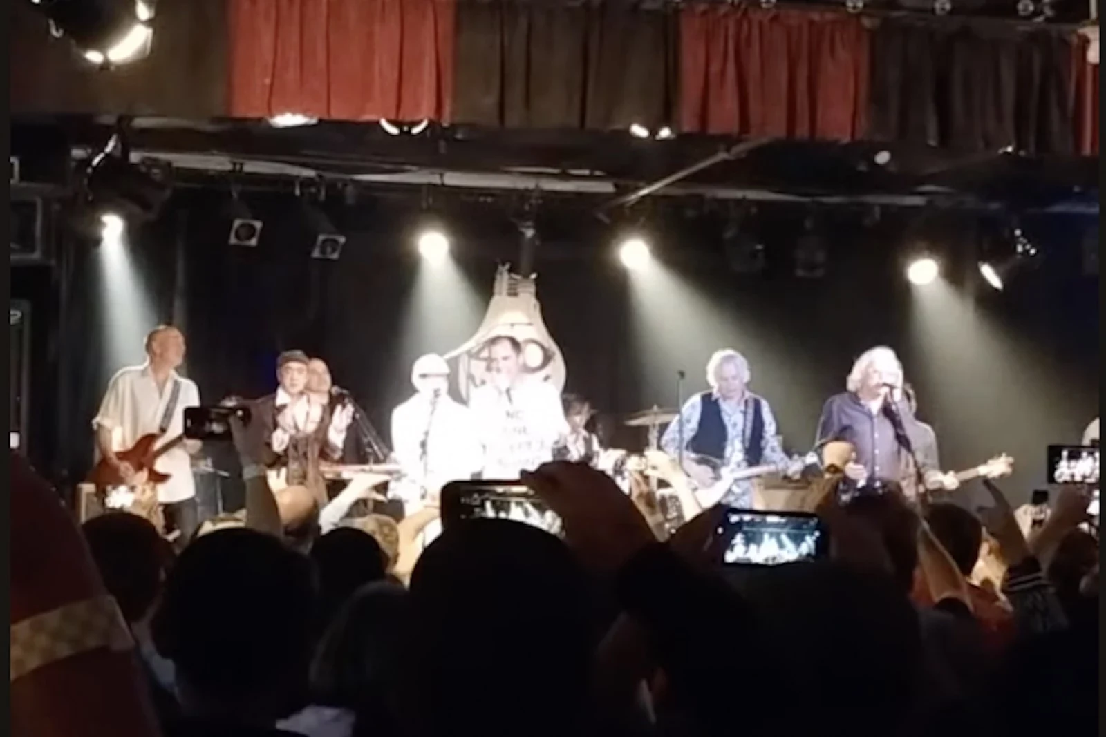 Watch R.E.M. Play ‘Pretty Persuasion’ in Rare Live Performance