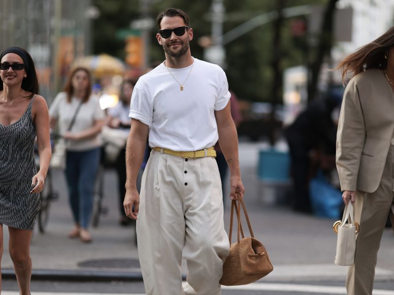 Statt Sneaker: Laut Zara tragen Männer im Frühling 2025 diesen „Spießer ...