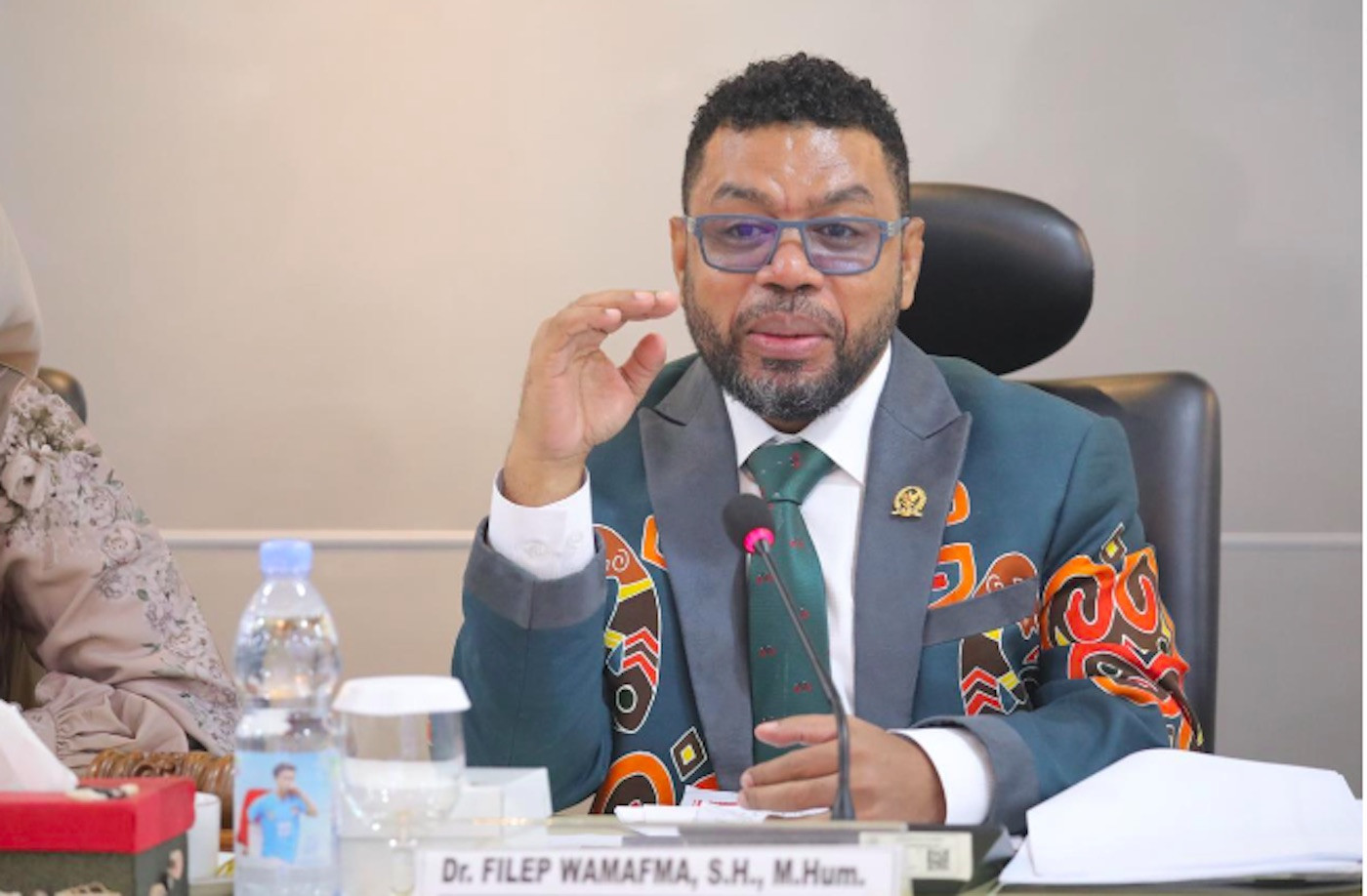 Senator Papua Barat Filep Wamafma Desak Pemerintah Tutup Tambang Nikel ...