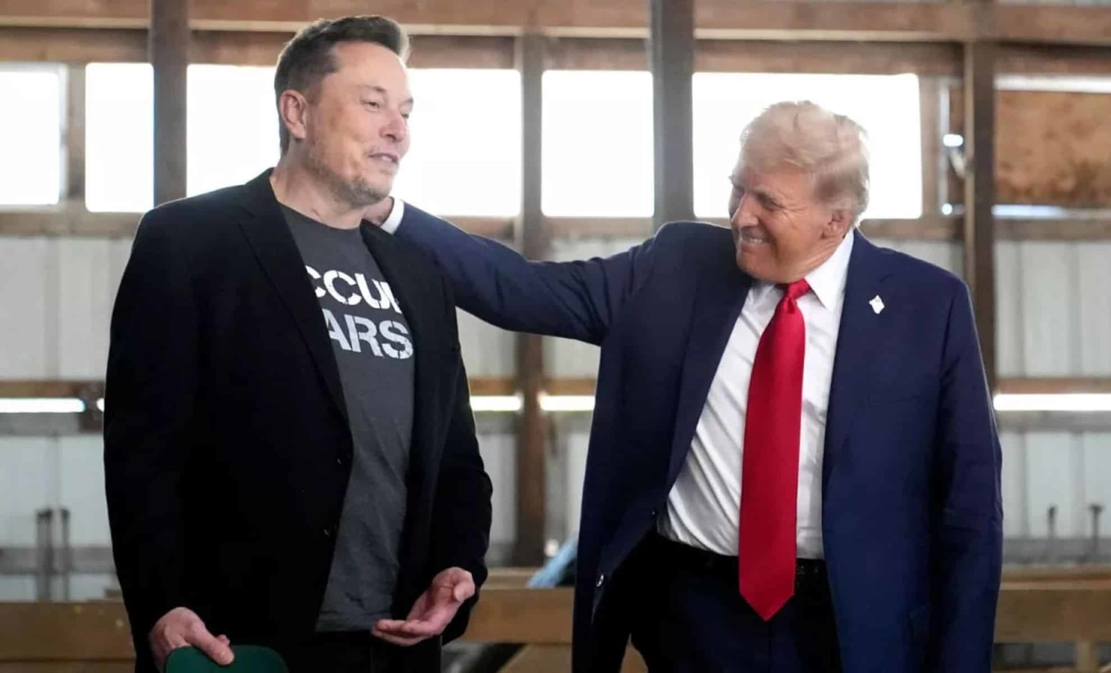 Trump Expands Musk’s DOGE Agency With Sweeping Executive Order