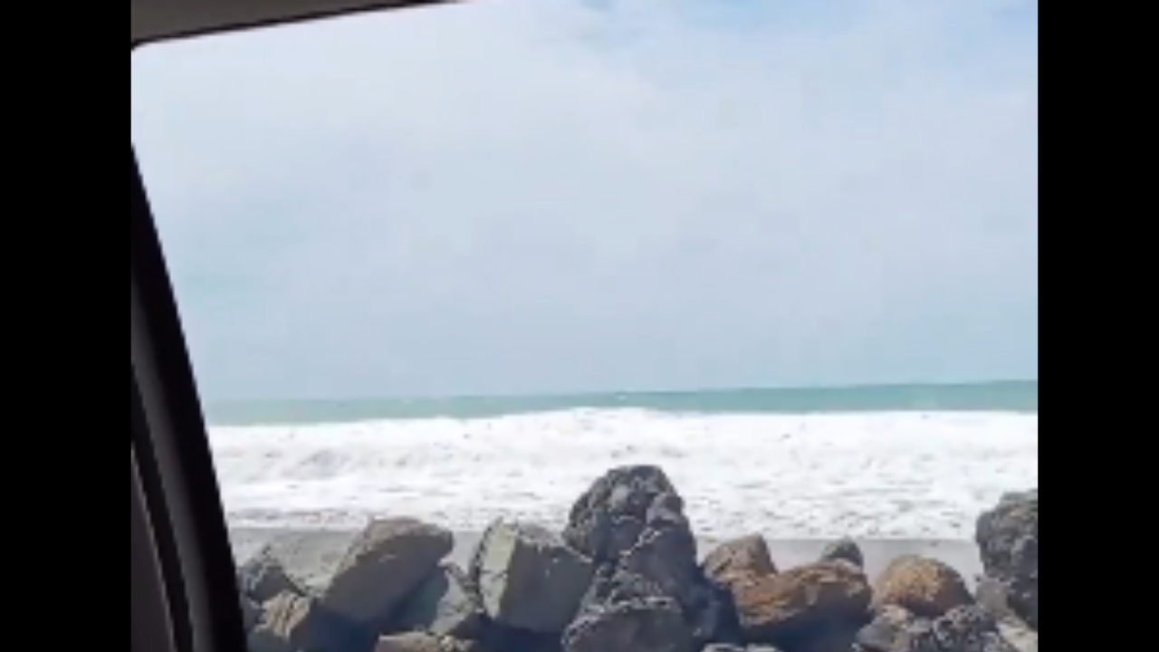 Beach Day Out Turns Deadly: Viral Video Of Sudden Wave Hitting Car ...