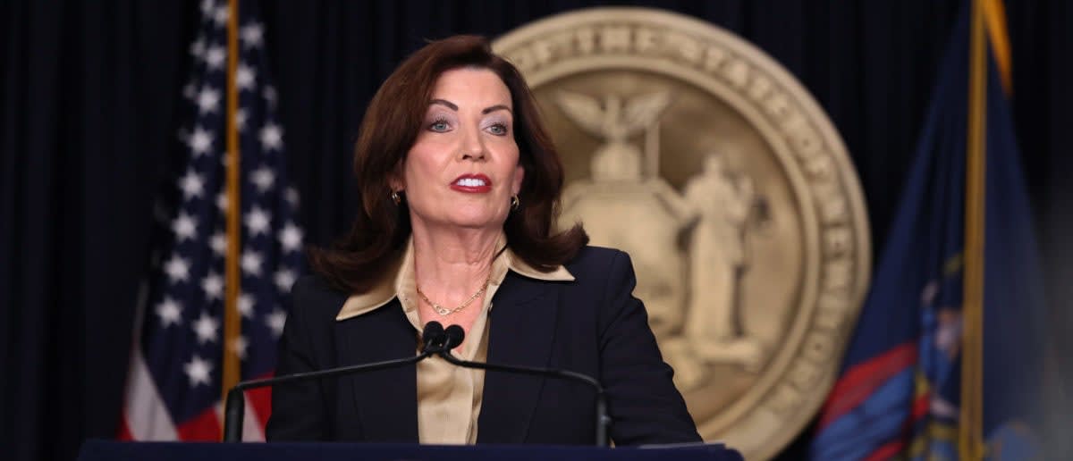FACT CHECK: No, Gov. Hochul Is Not Implementing A $1.00 Walking Fee For ...