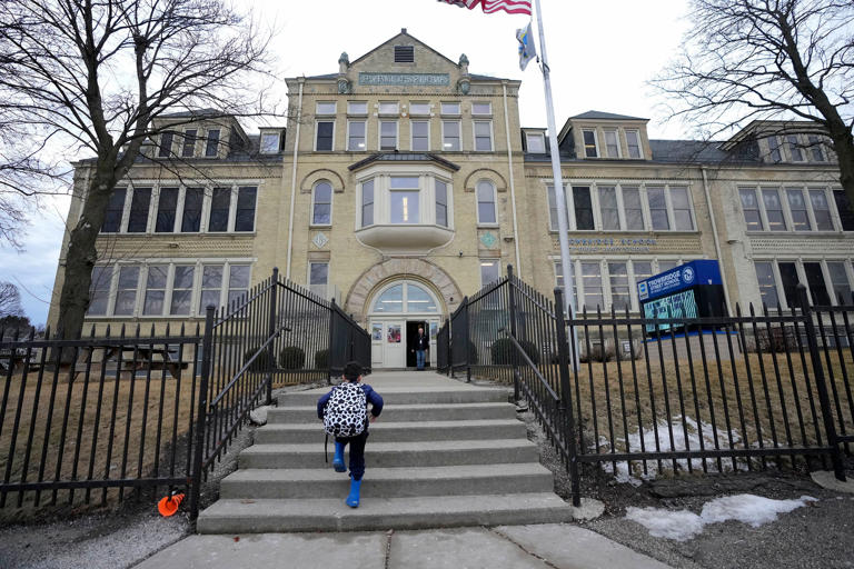 Students, staff can return to MPS's Trowbridge School on Friday after ...