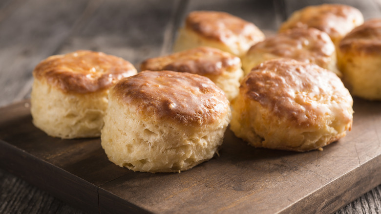2-Ingredient Biscuits Are Too Easy Not To Make