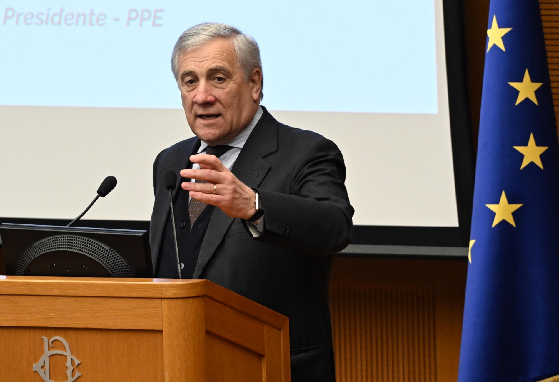 Morto anche il padre di Adam. Tajani: "Il bimbo verrà in Italia, forse ...
