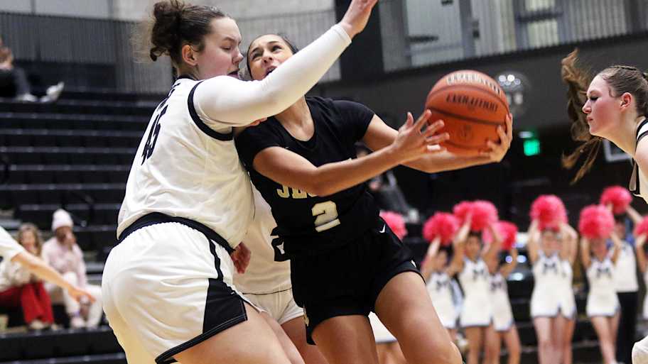 Jesuit girls basketball team determined, focused in pursuit of lofty goals