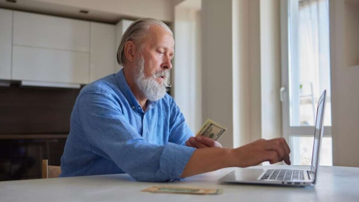 Maximizing Social Security Benefits While Continuing to Work