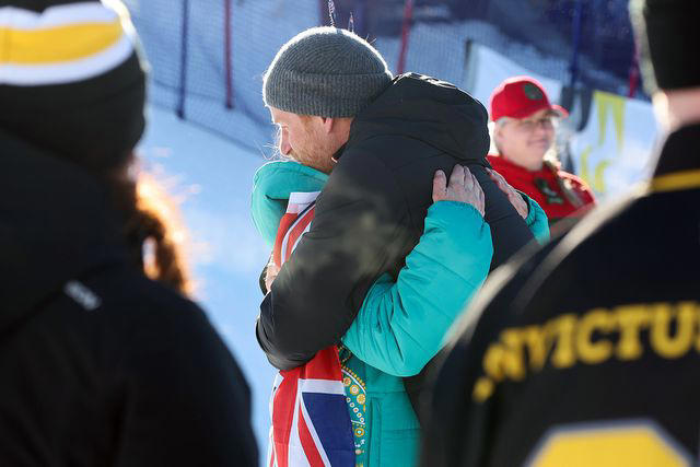 Prince Harry Hangs Out with Justin Trudeau at Rowing Event on Last Day ...