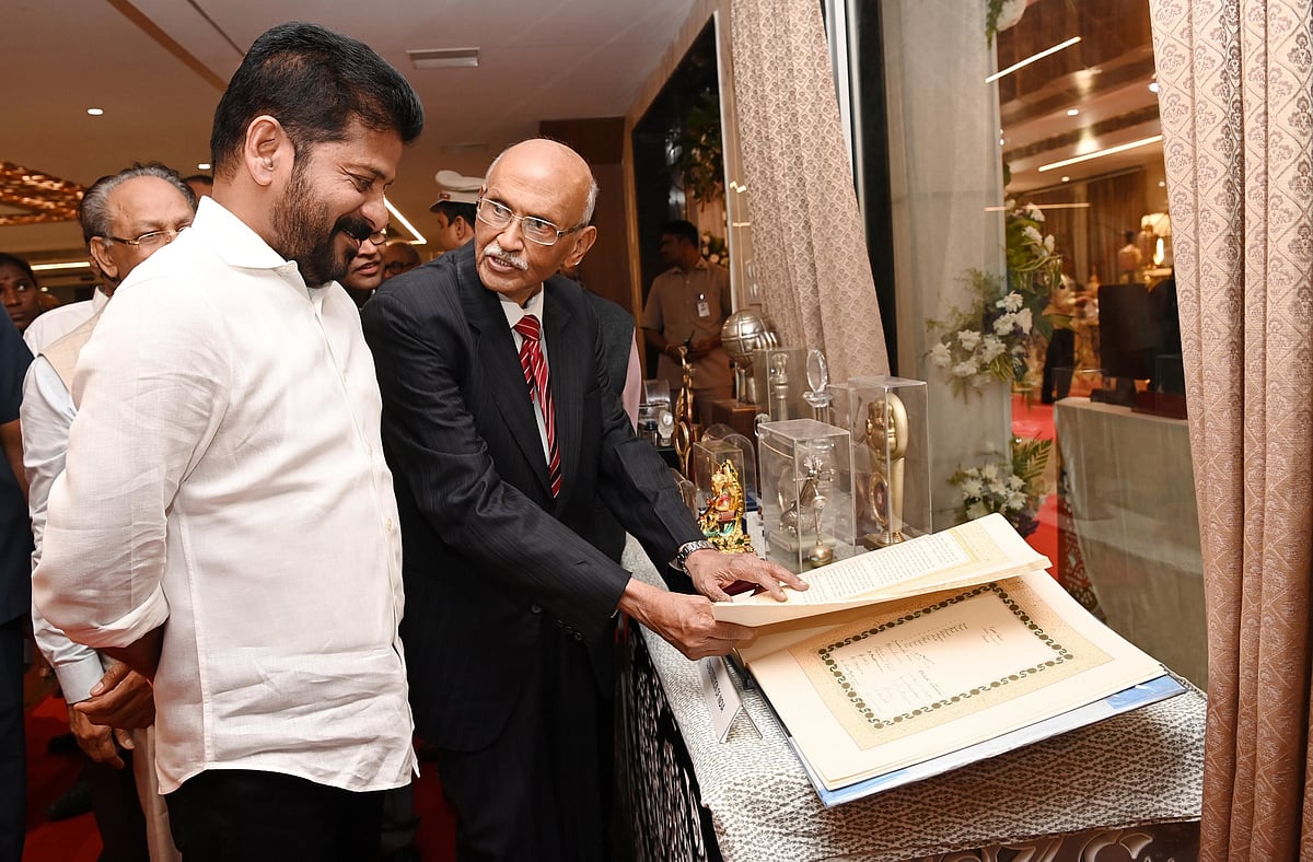 IAS officers should stem the tide of encouraging wrongdoings: Telangana CM