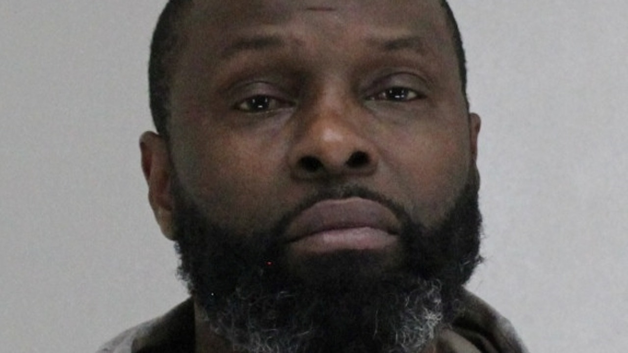 Dallas Mavericks assistant coach arrested, charged with aggravated assault