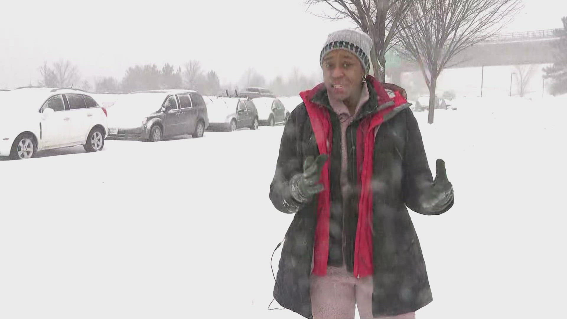 STORM CENTER: Snow piles up in Portland ahead of sleet, freezing rain