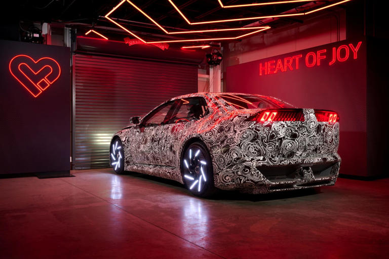 BMW's New Concept Is a Teaser for Radical Performance EVs to Come