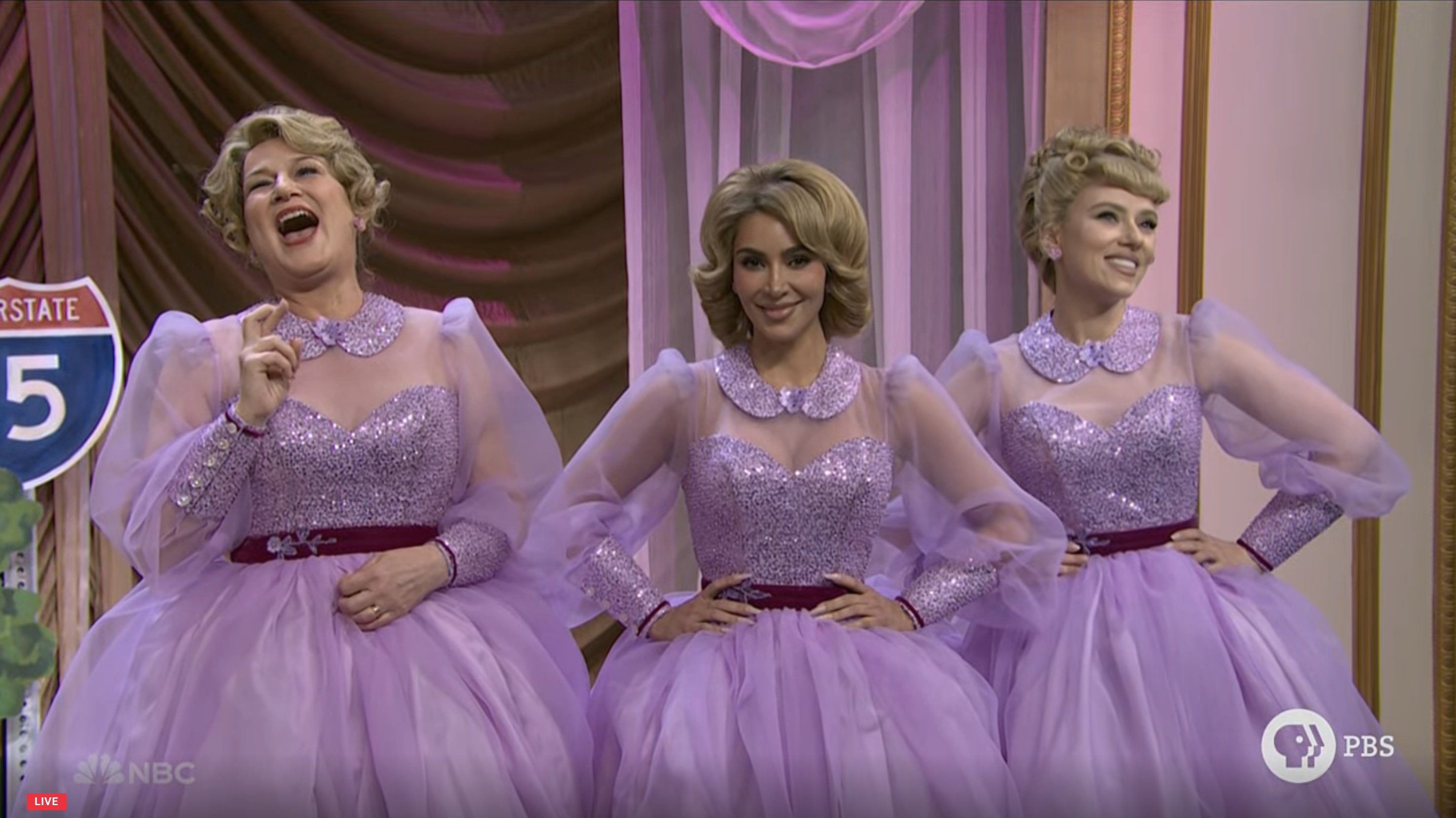 Kim Kardashian playfully spanked by Kristen Wiig in star-studded ...