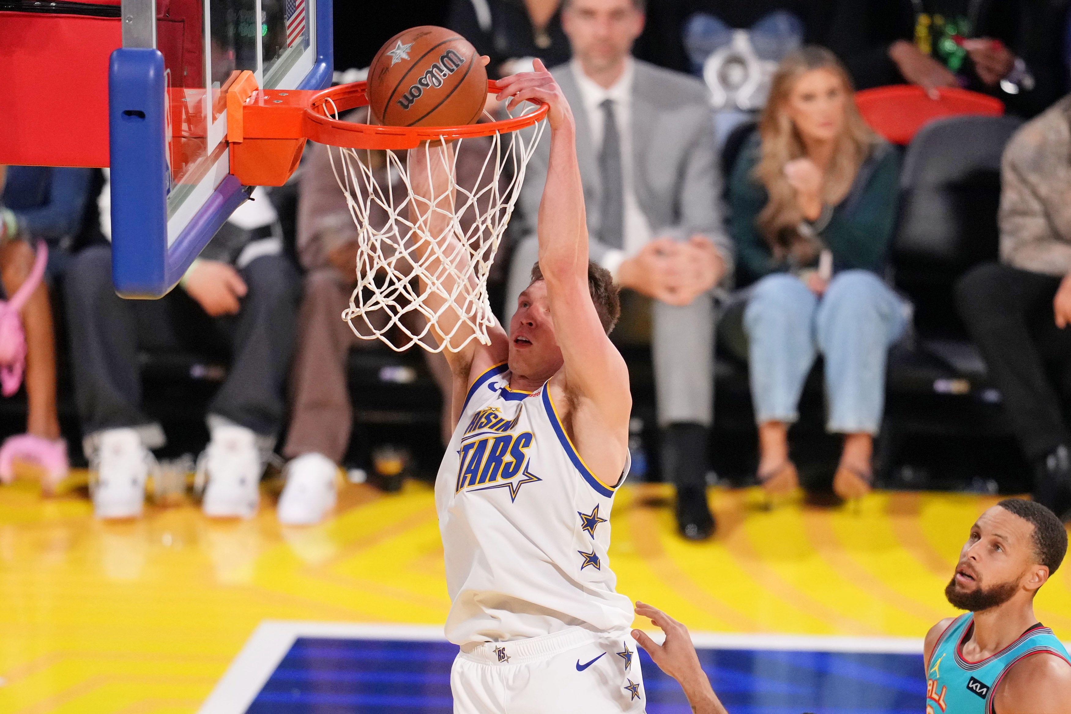 NBA All-Star Game: Shaq's OGs defeat Rising Stars in semifinals