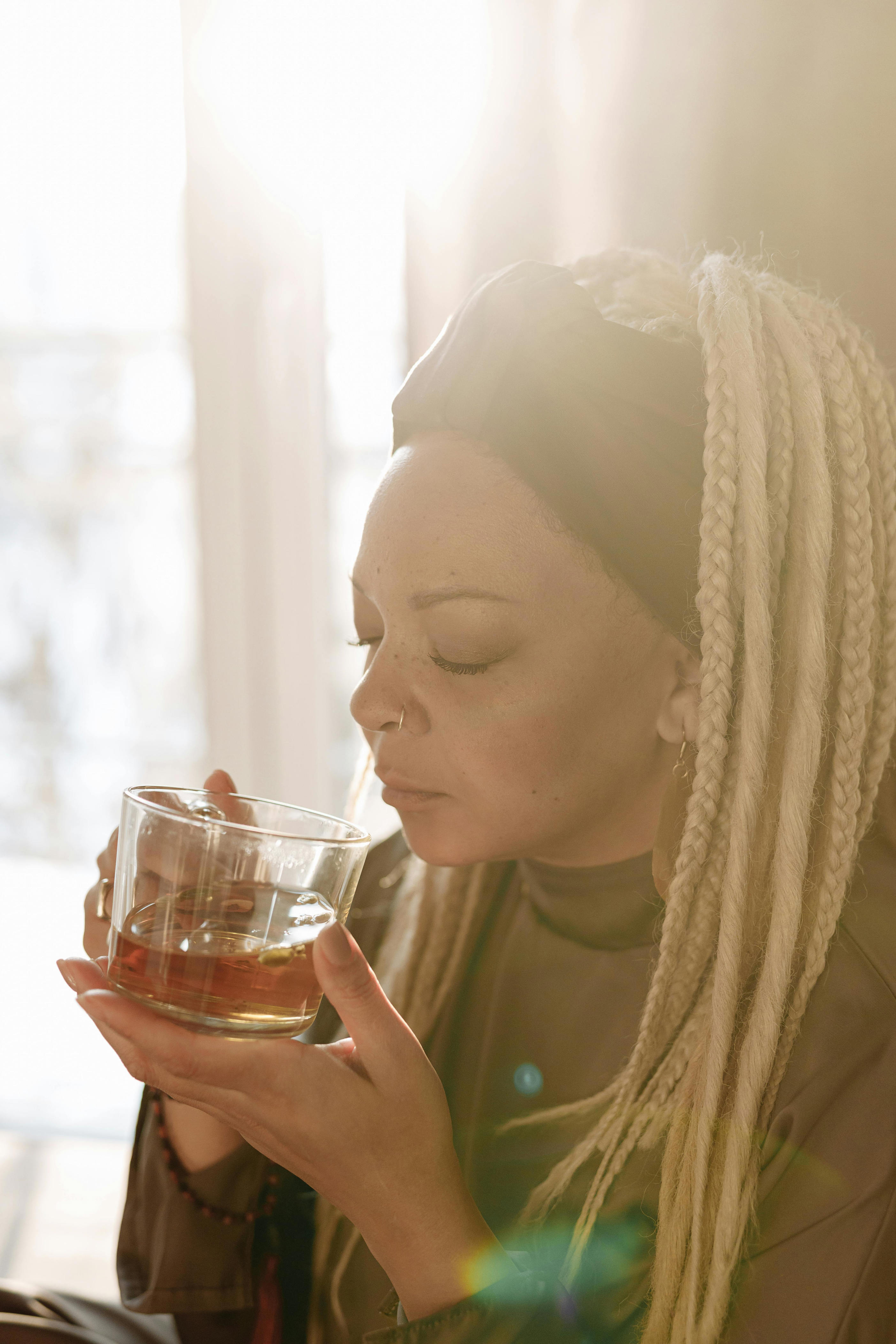 5 ways to manage chronic digestive issues with herbal teas