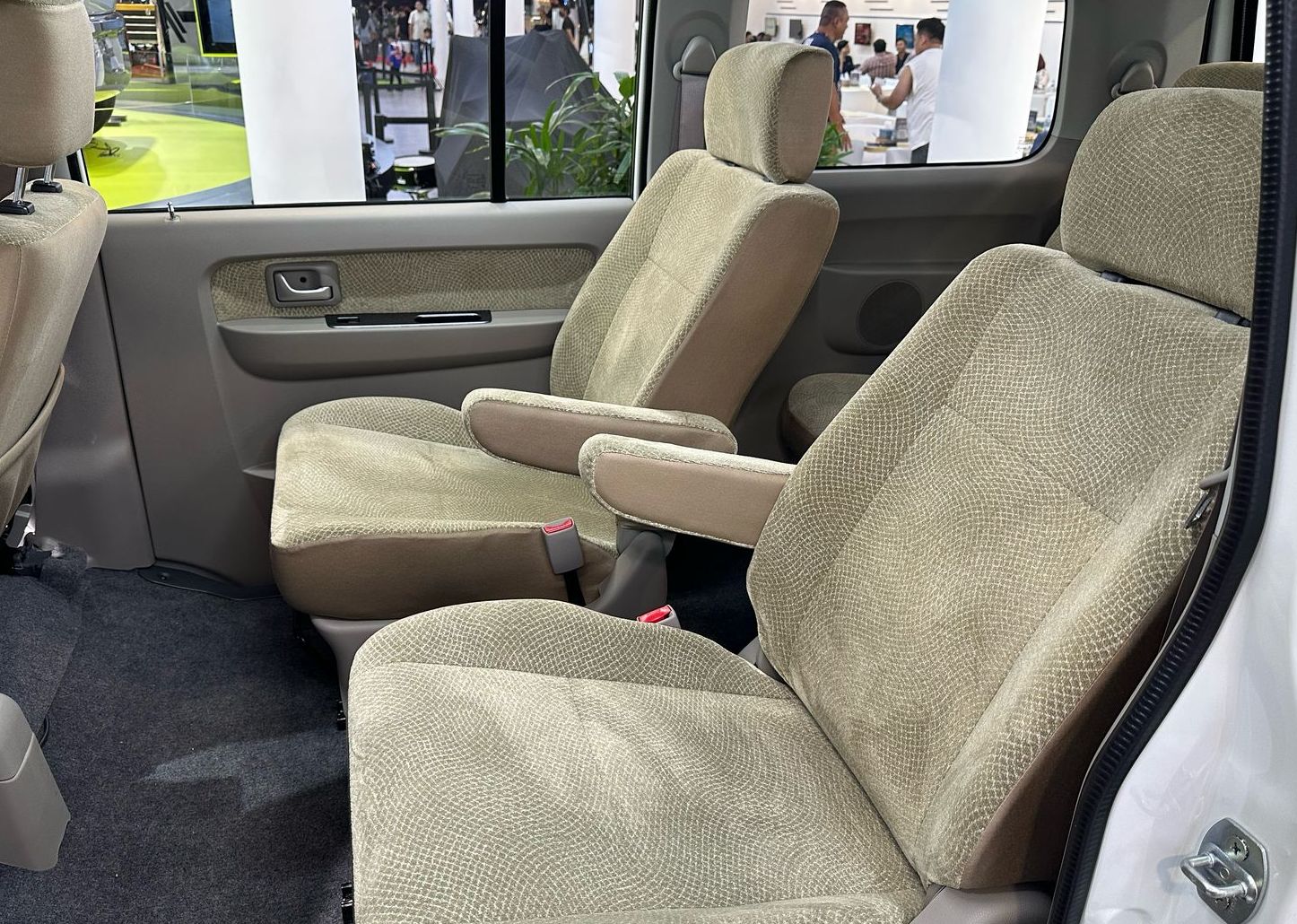 Suzuki Ternyata Masih Jual APV, Jok Captain Seat, Harga Kena Gunting di ...