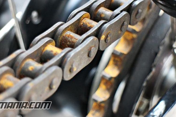 Tips Merawat Rantai Motor Agar Tidak Mudah Berkarat dan Kendur