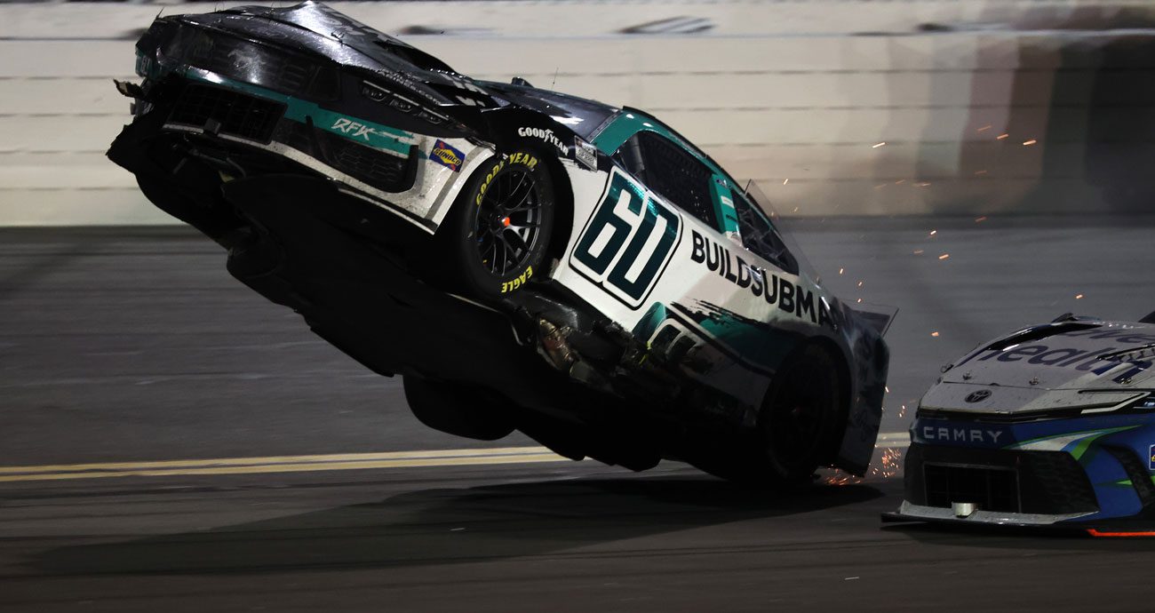 Late wrecks highlight desperation that comes in Daytona 500 chase