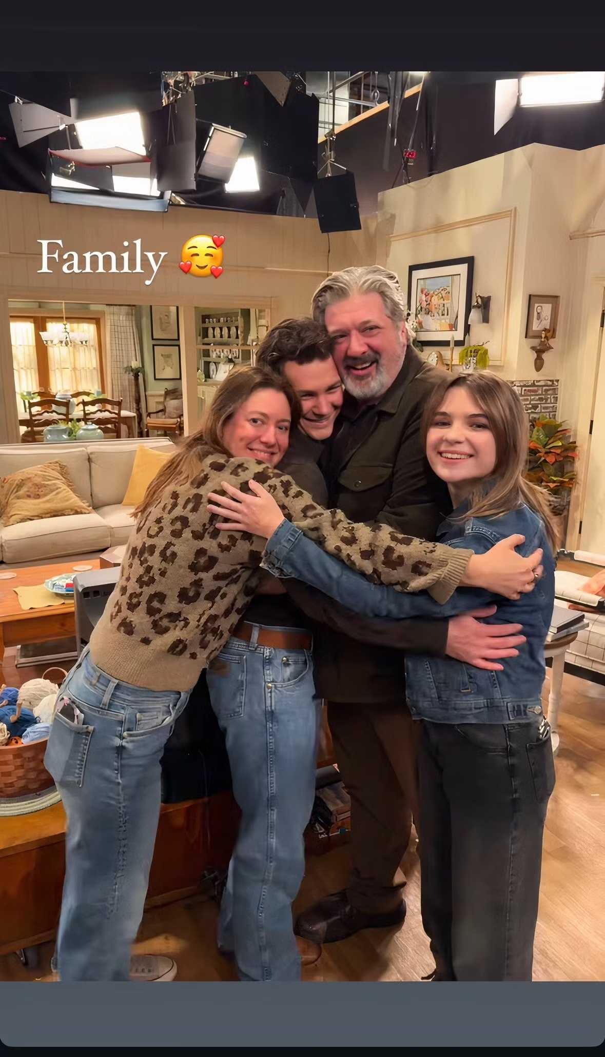 Young Sheldon's Lance Barber Reunites With Cooper Family Actors in ...