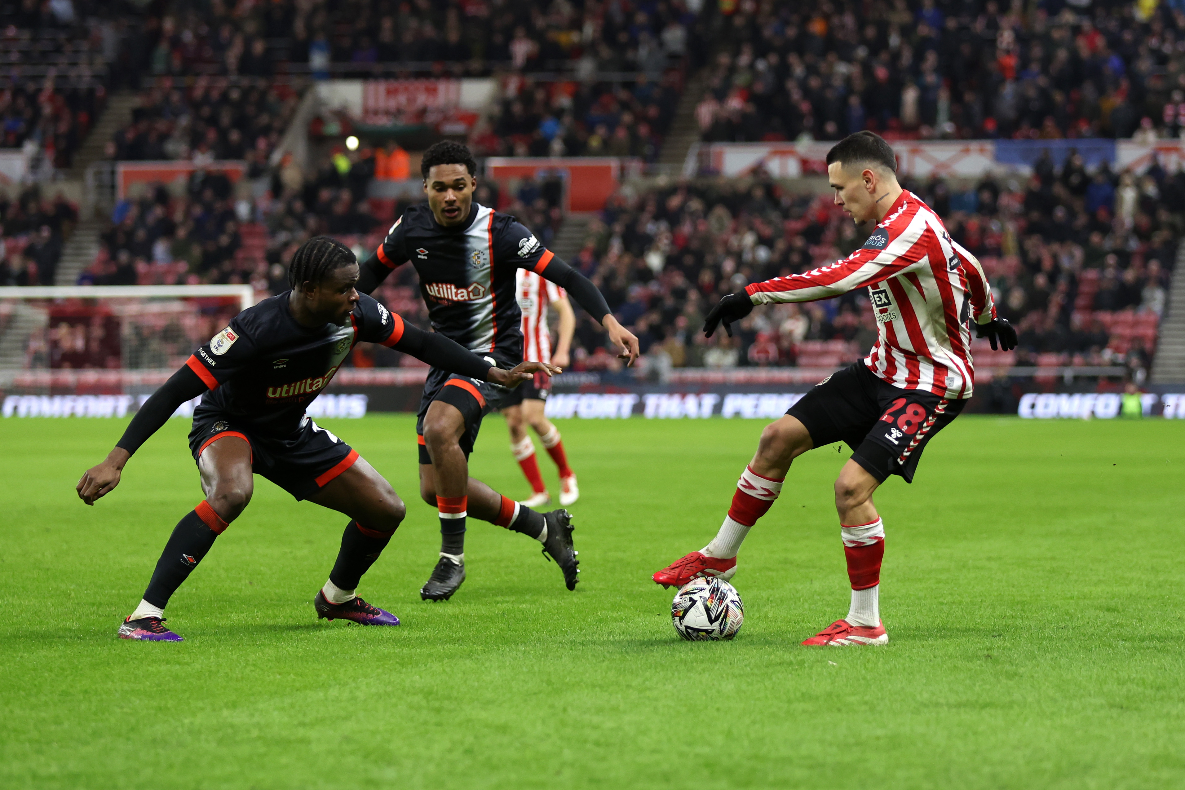 Régis Le Bris confirms how long Sunderland expect Enzo Le Fée and Dan ...