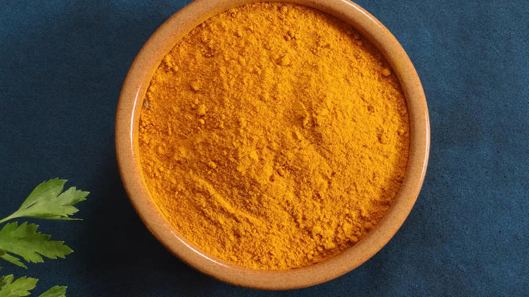 Turmeric Powder vs Kachi Haldi: Which is healthier