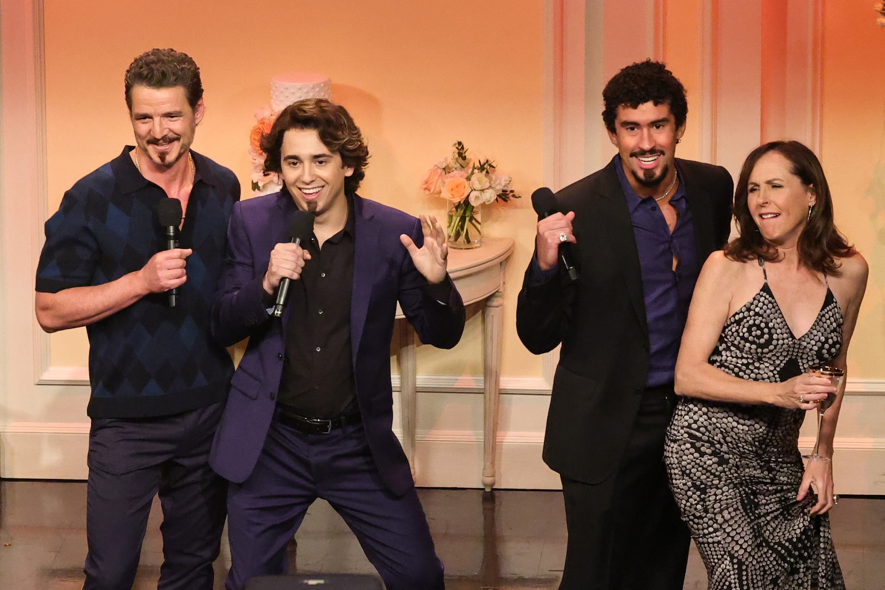 Andy Samberg, Sabrina Carpenter & Pedro Pascal Joined the "Domingo ...