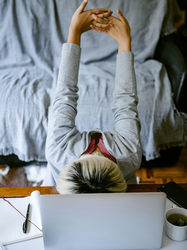 Beat the workday slump with these six easy desk-stretches